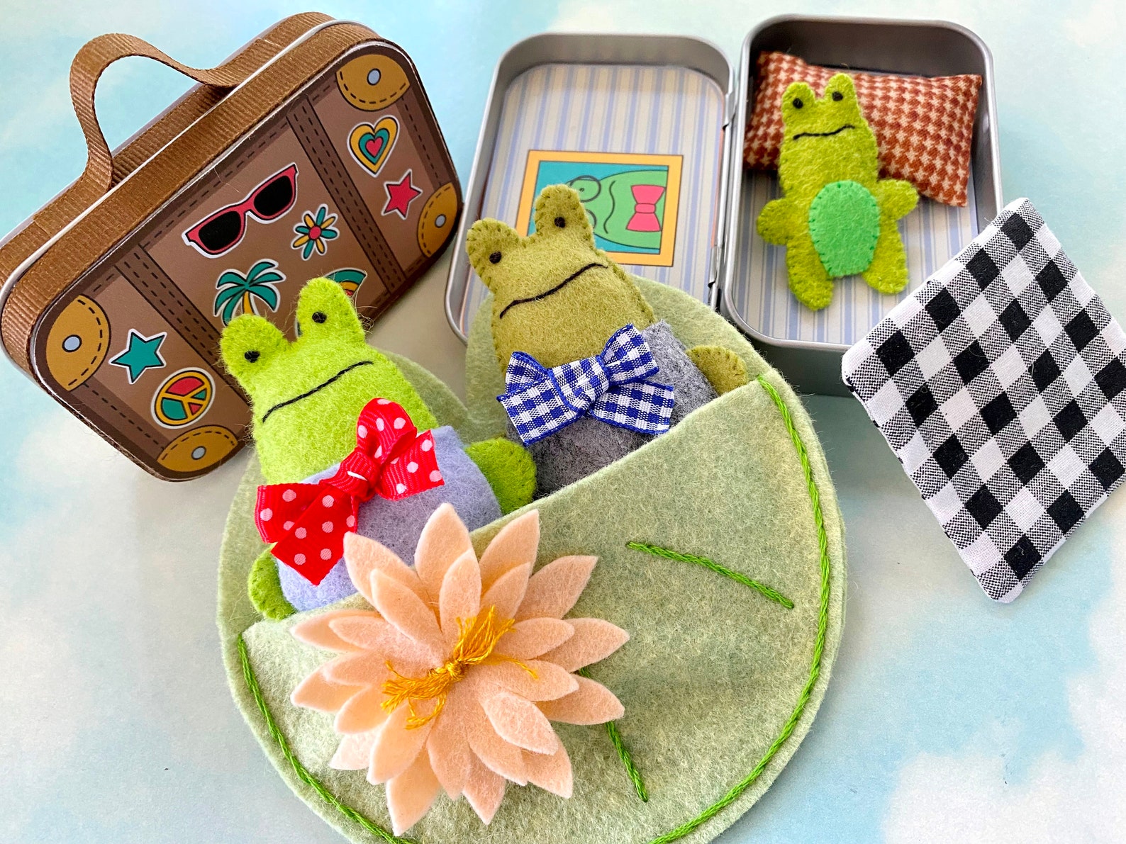 Frog Toad Tin Play Set Felt Sewing Pattern Toy Sleeping Bag - Etsy