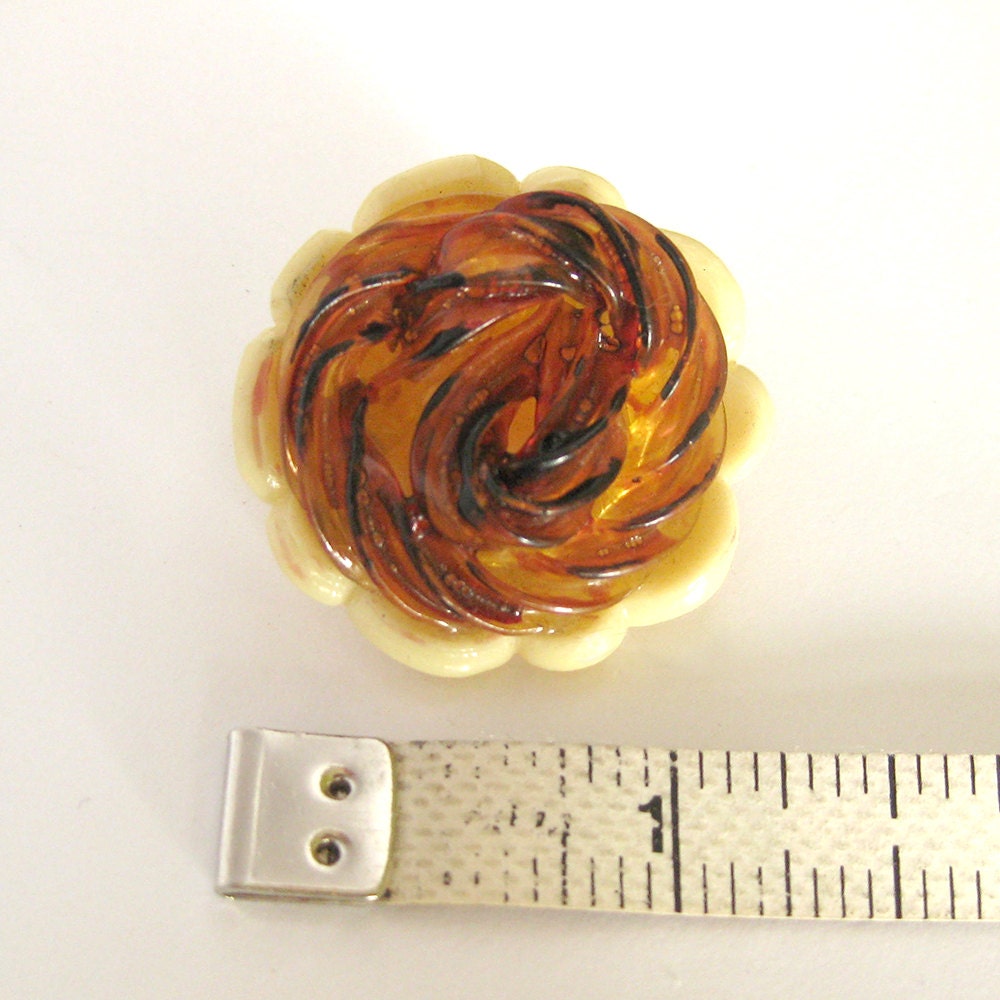 Pair of Vintage Extruded Celluloid Buttons Decorative Buttons 1-1/8 ...