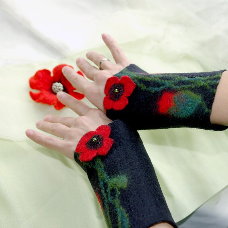 Felt Wrist Warmers Red Poppy Sing, Hand Felted Wristlets, Fingerless ...