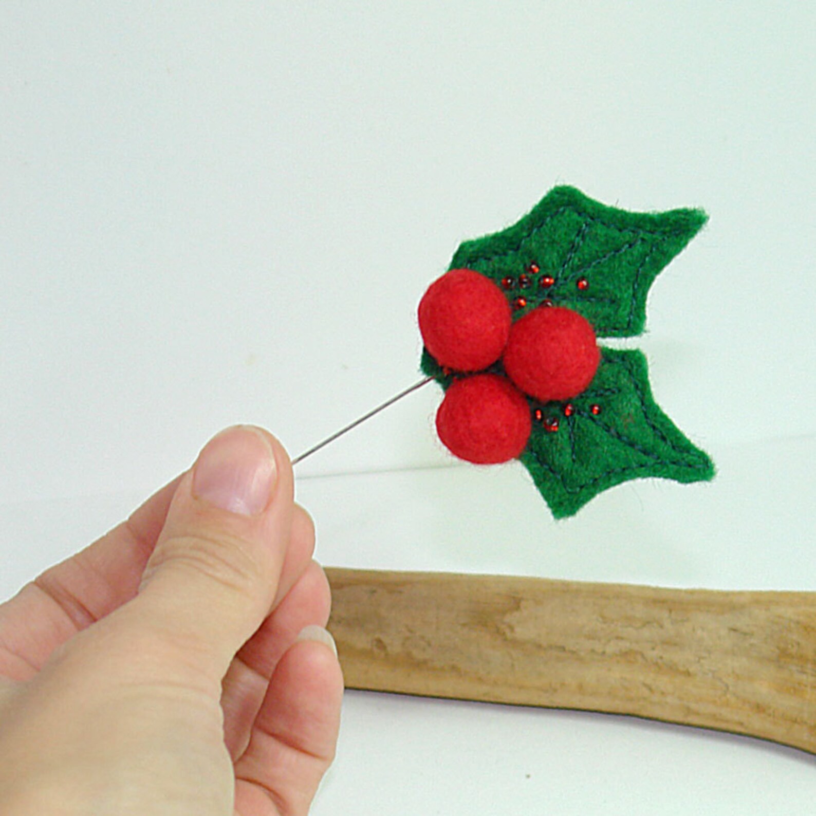 Felted Brooch- Holly Berry Pin, Christmas Brooch Pin, Red and Green ...