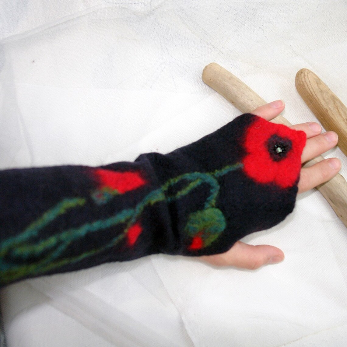 Hand Felted Wrist Warmers, Wristlets, Felt Fingerless Gloves Red Poppy ...