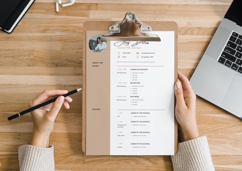 CV Professional Resume, Easy to Edit With Canva - Etsy