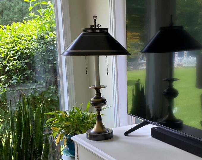 Vintage Black Metal With Gold Trim Tole Design Lamp/table Lamp With 2 ...