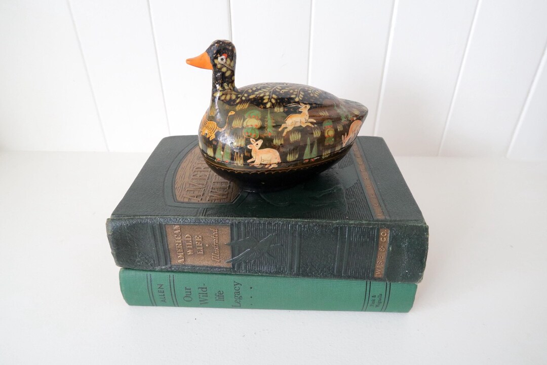 Vintage Kashmir Lacquered Paper Mache Trinket Box Hand Painted Indian ...