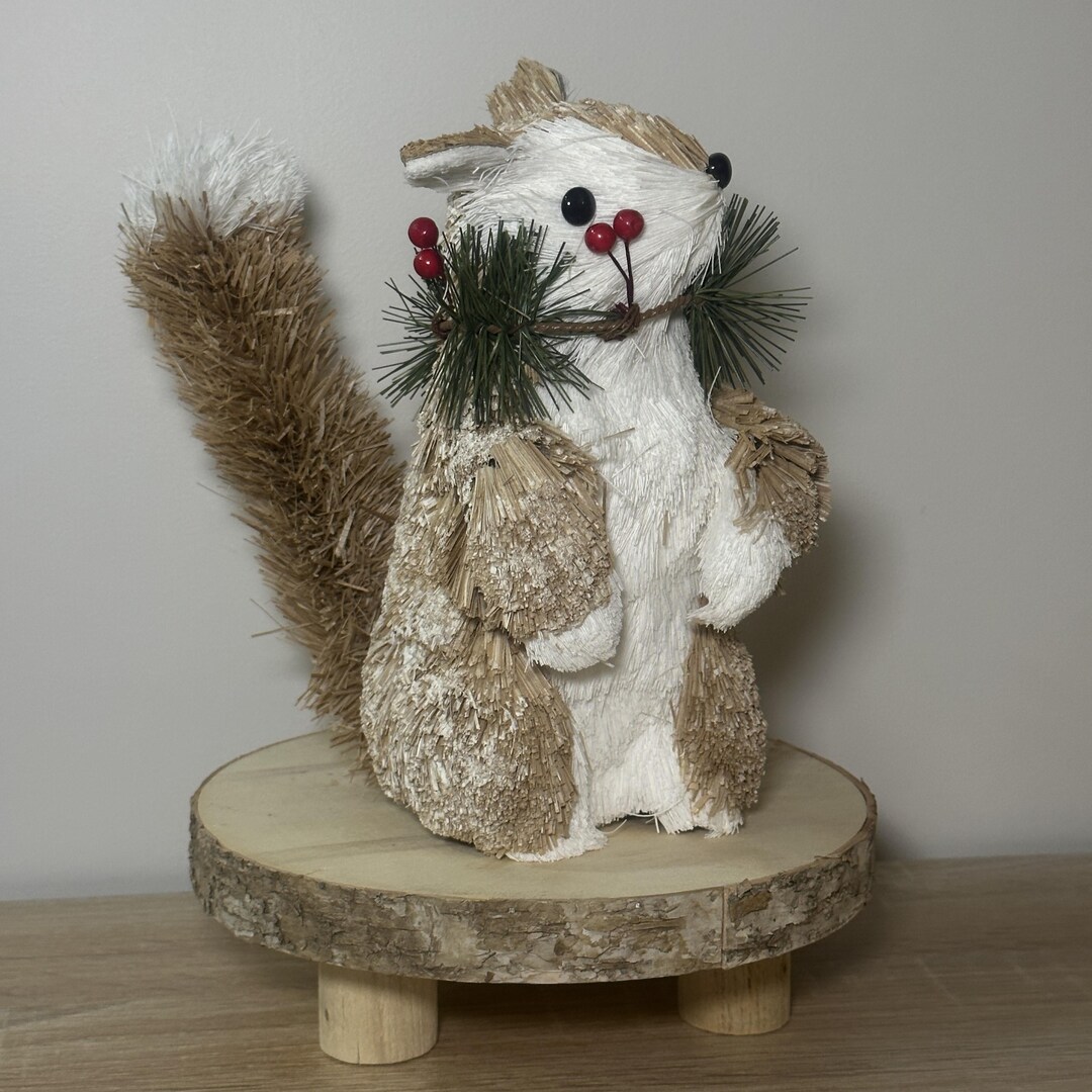 Handmade Straw Squirrel Handmade Squirrel Statue Squirrel Straw ...