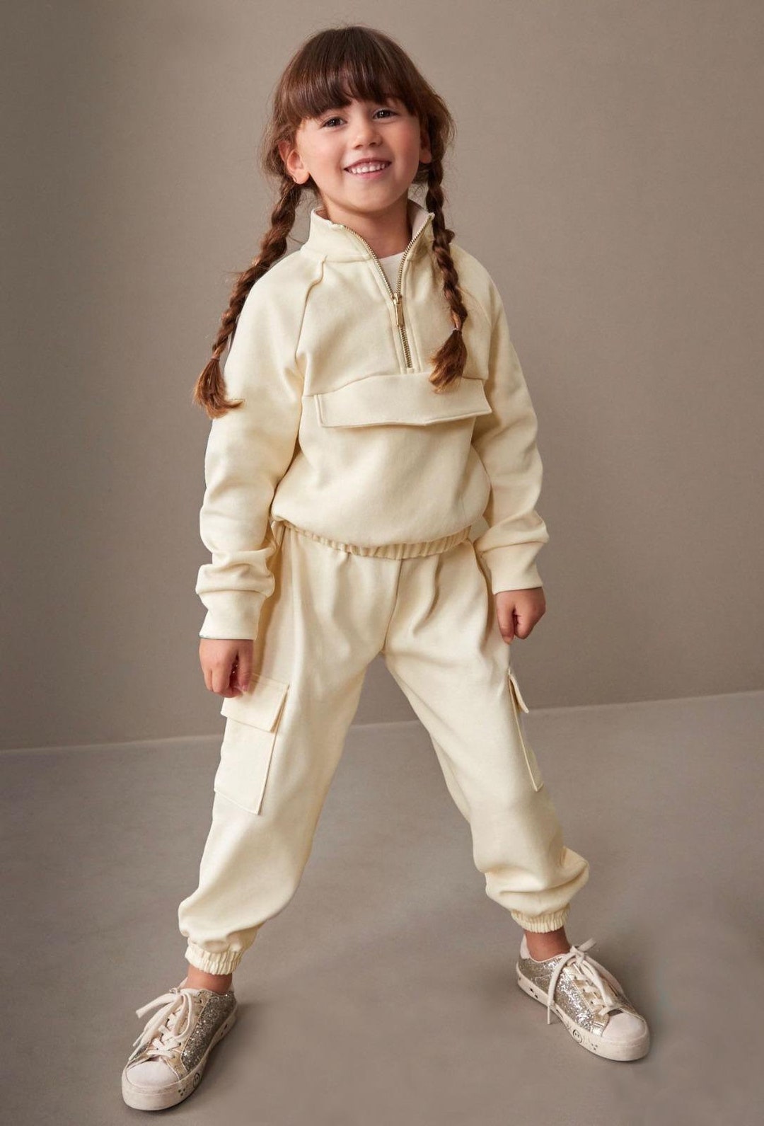 Girls Tracksuit , Kangaroo Pocket, Comfortable Cuffed Pants, Sweater ...