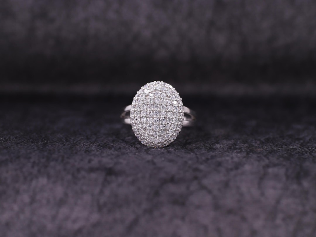 Oval Shape Cluster Bellas Ring, Round Cut Engagement Ring, Split Shank Bella's Ring, Celebrity ...