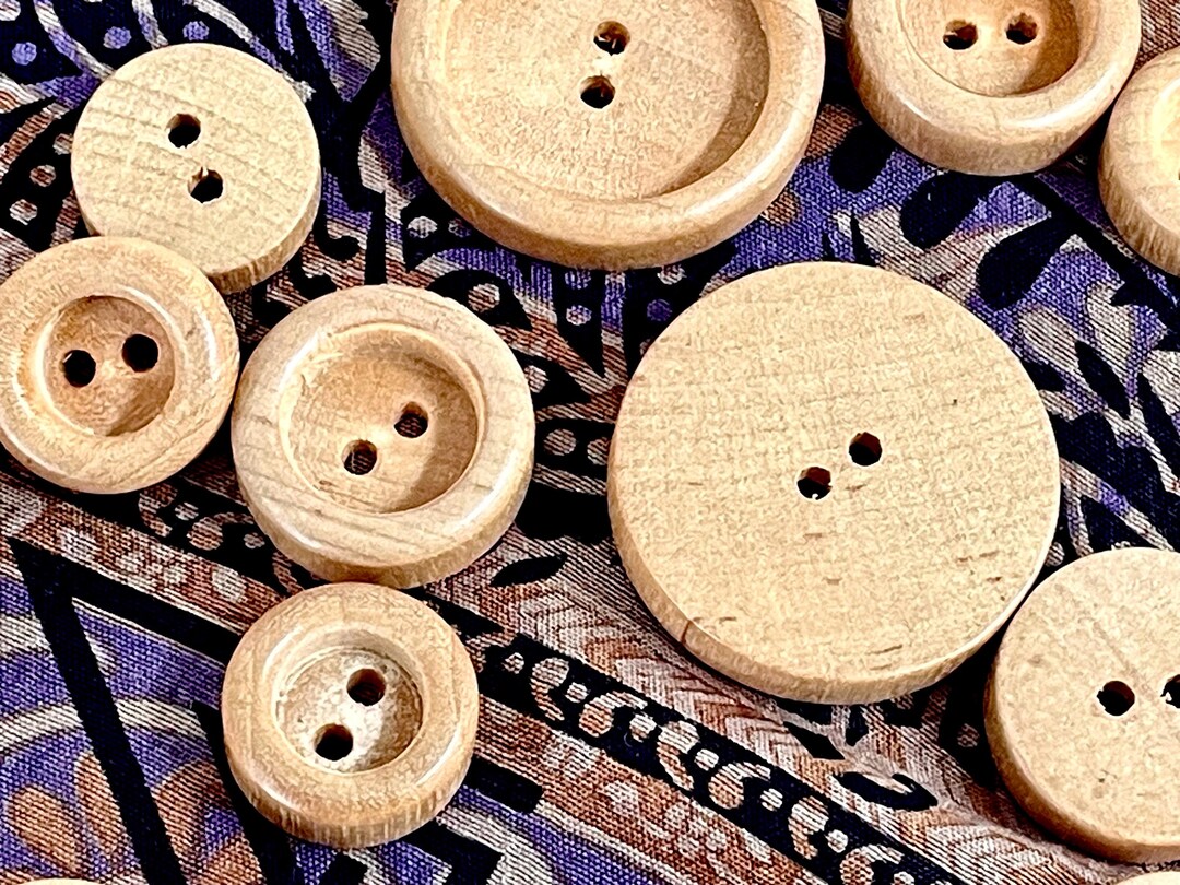 18 Vintage 70s Wooden Buttons, Natural Smooth 2-hole, 3 Sizes - Etsy