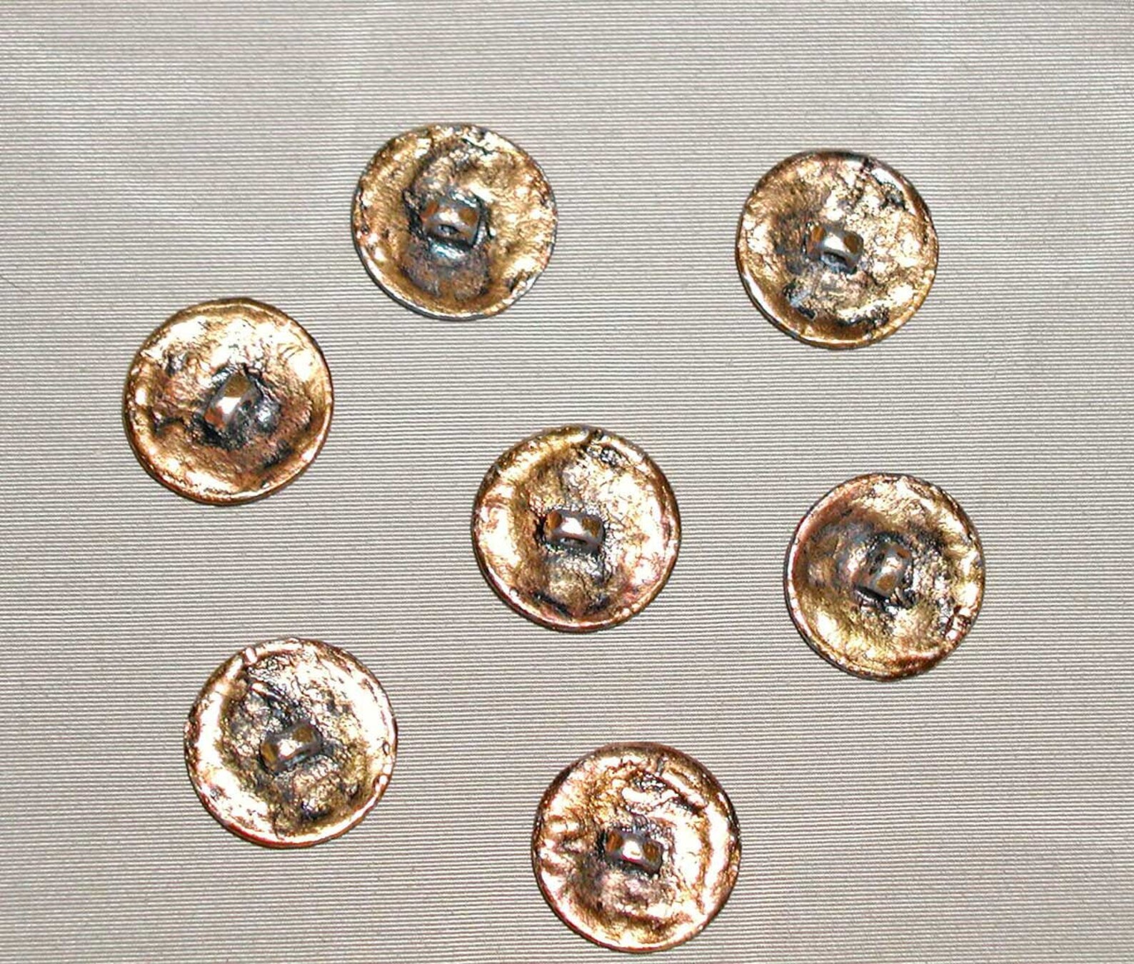 Gold Coin-style Metal Buttons With Metal Shank 7 Buttons Size 32 Line/3 ...