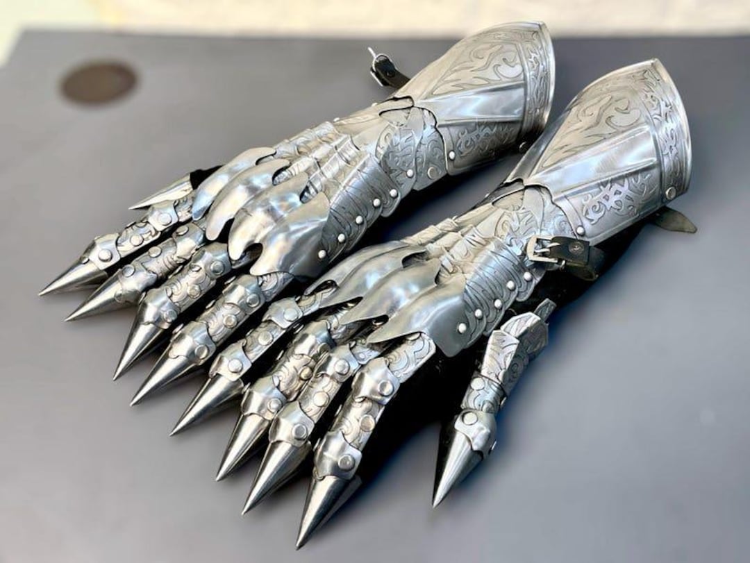 Nazgul-inspired Etched Gauntlet Gloves | Medieval Cosplay Armor ...