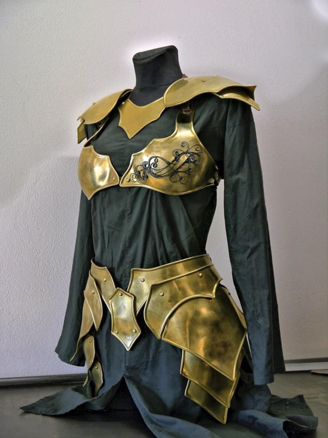 Handmade Brass Lady Armor Suit – Medieval Steel Corset, Pauldrons ...