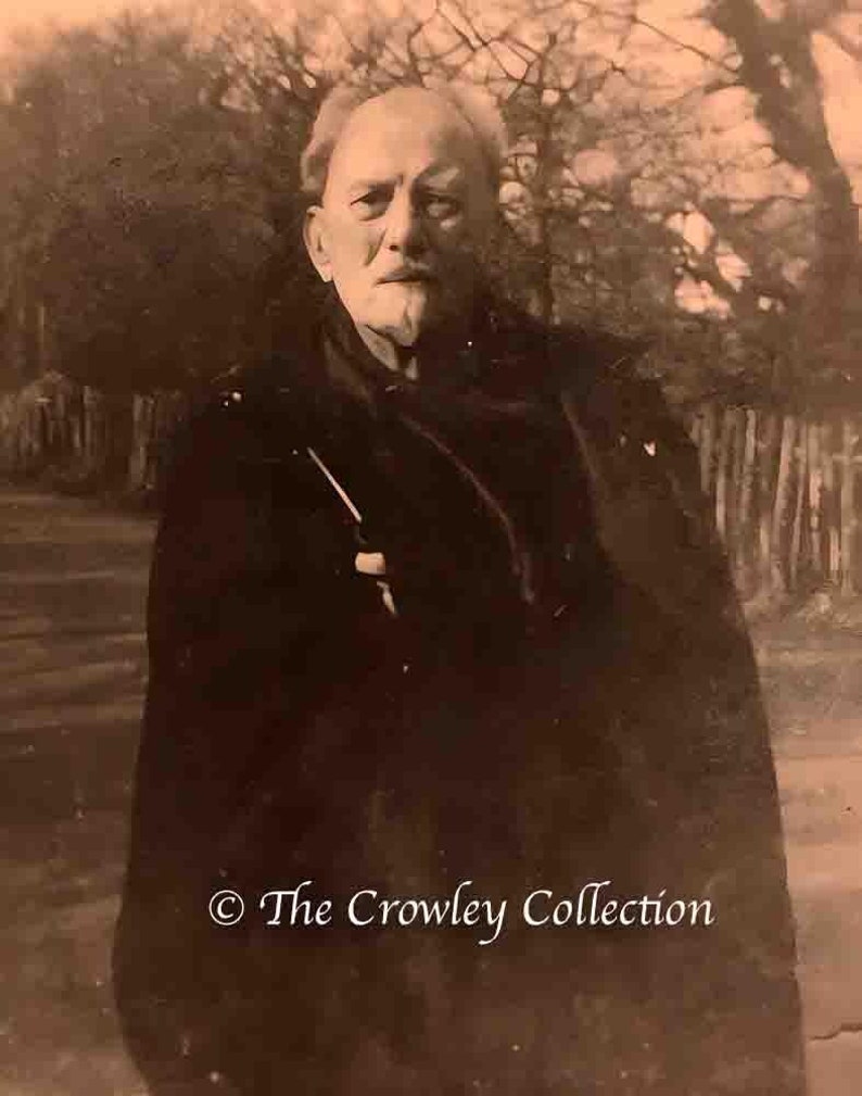 Aleister Crowley en sus últimos años / Rara fotografía vintage ...