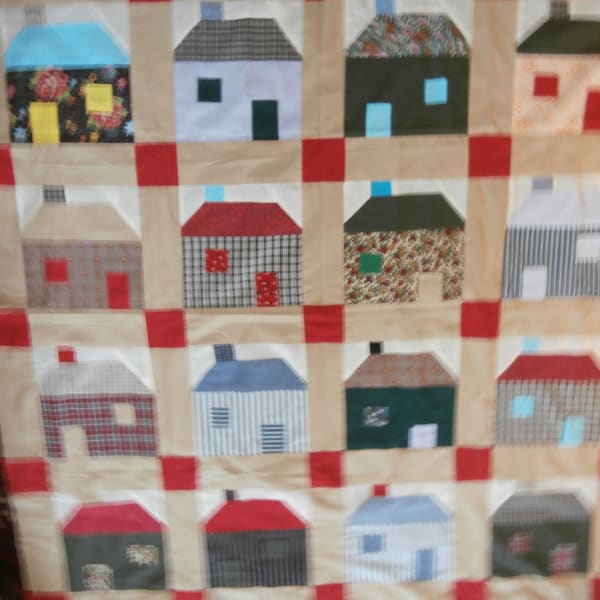 Schoolhouse Quilt - Etsy