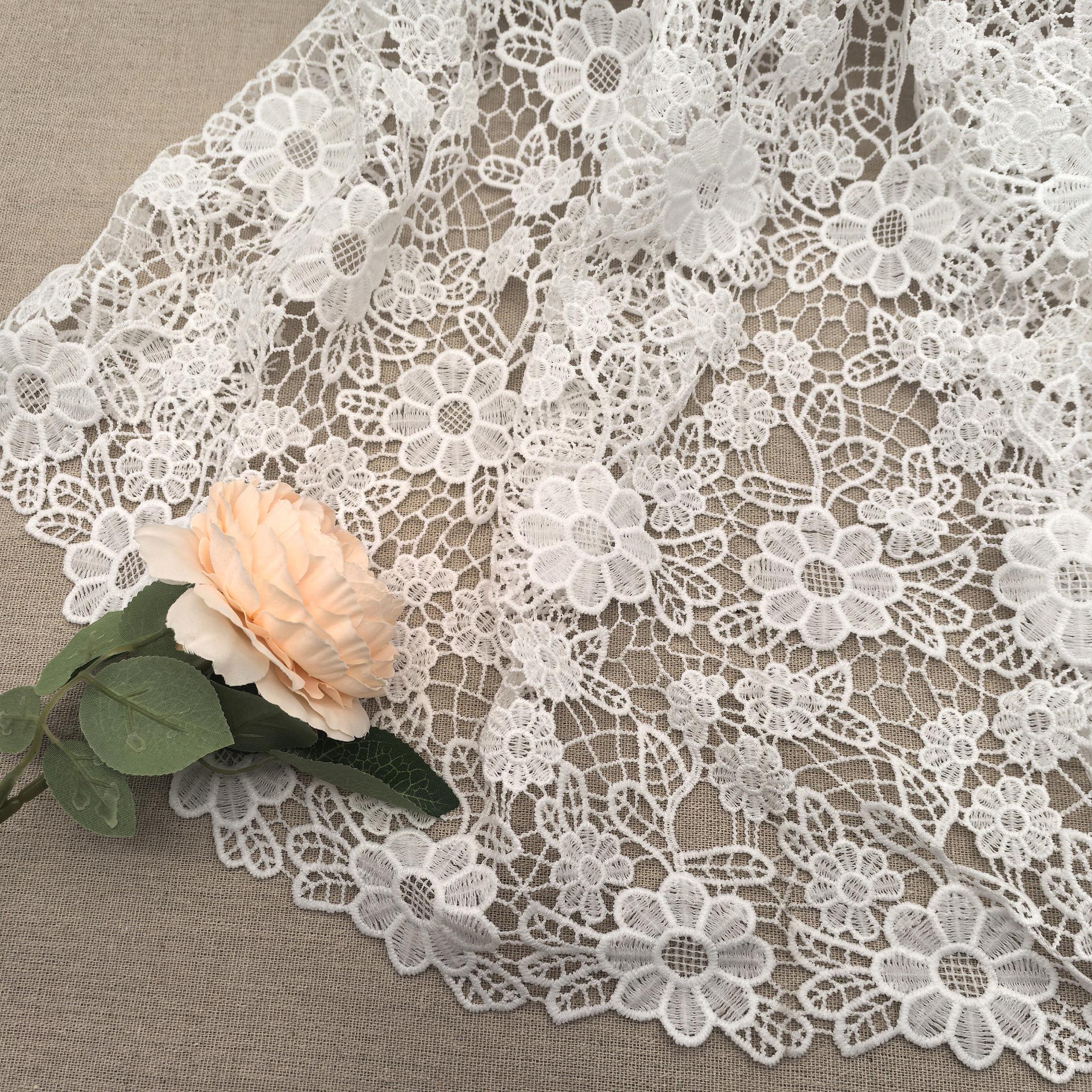 White Daisy Guipure Lace, Floral Lace Fabric, Venice Lace, Retro Floral ...