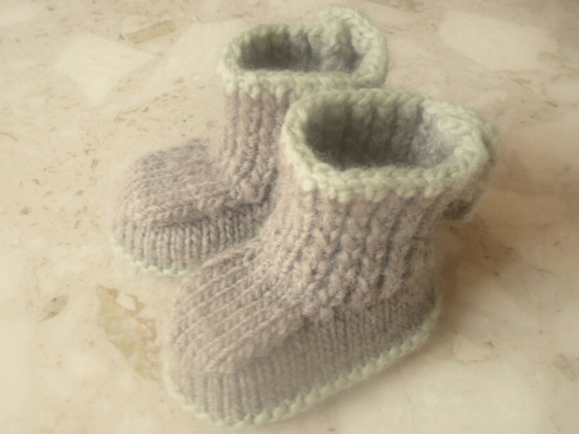Instant DOWNLOAD Knitting PATTERN BABY Booties Seamless Button up Baby ...