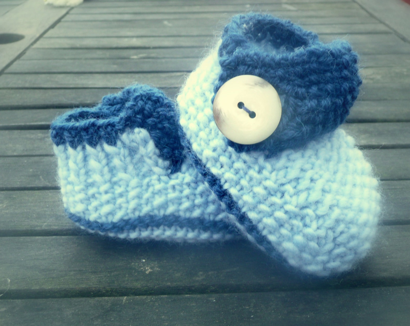 Big Button Baby Boots Baby Booties Knitting Pattern 4 - Etsy