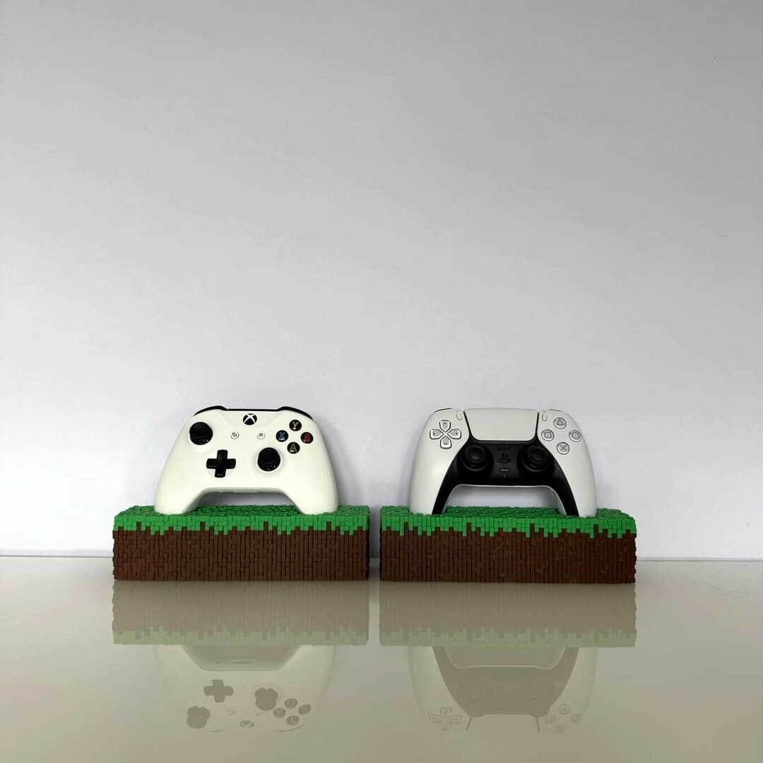 Minecraft Grass Inspired Controller Stand for PS5 or Xbox Controllers ...