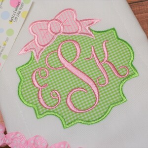 Personalized Girl Burp Cloth Bow Burp Cloth Monogrammed Burp - Etsy