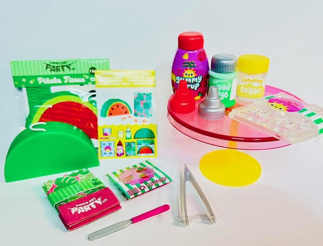 MGA Miniverse Make It Mini Birthday Series 1 Mini Party Tables ...