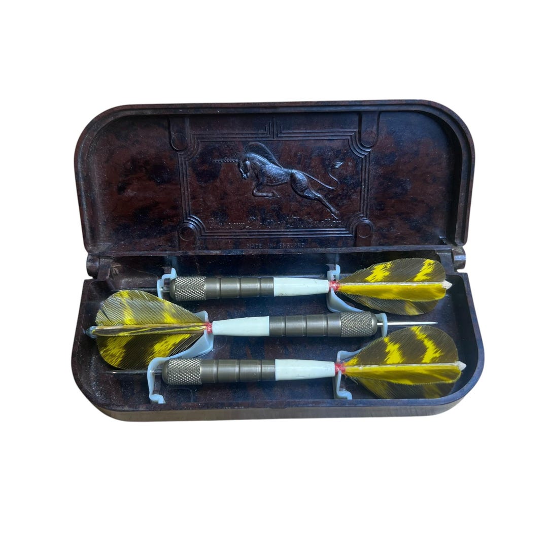 Vintage Darts. Vintage Unicorn Brass Darts in Original Unicorn Bakelite ...