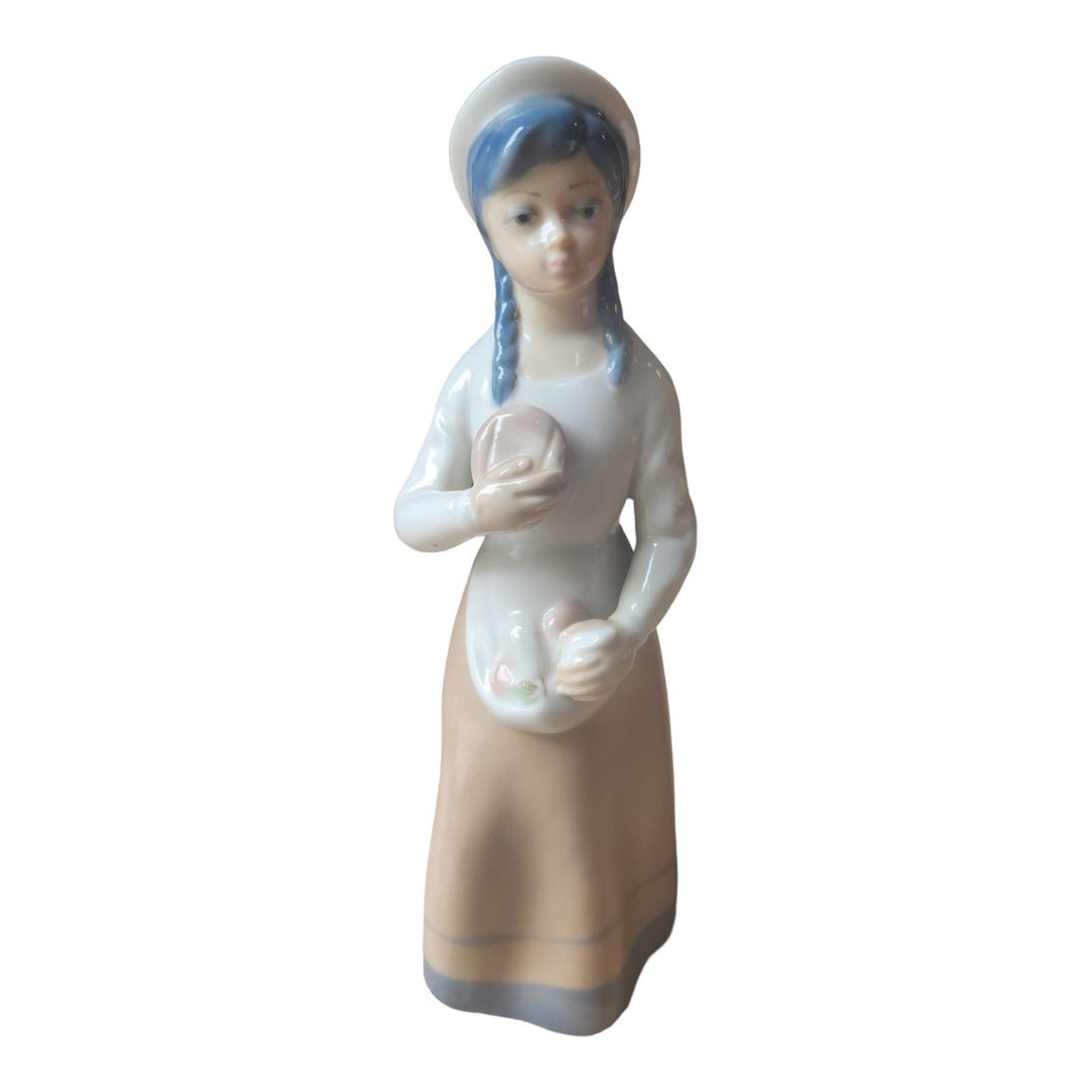Casades Spain "girl Carrying Bread Loaf & Fruit" 8.5" Porcelain ...