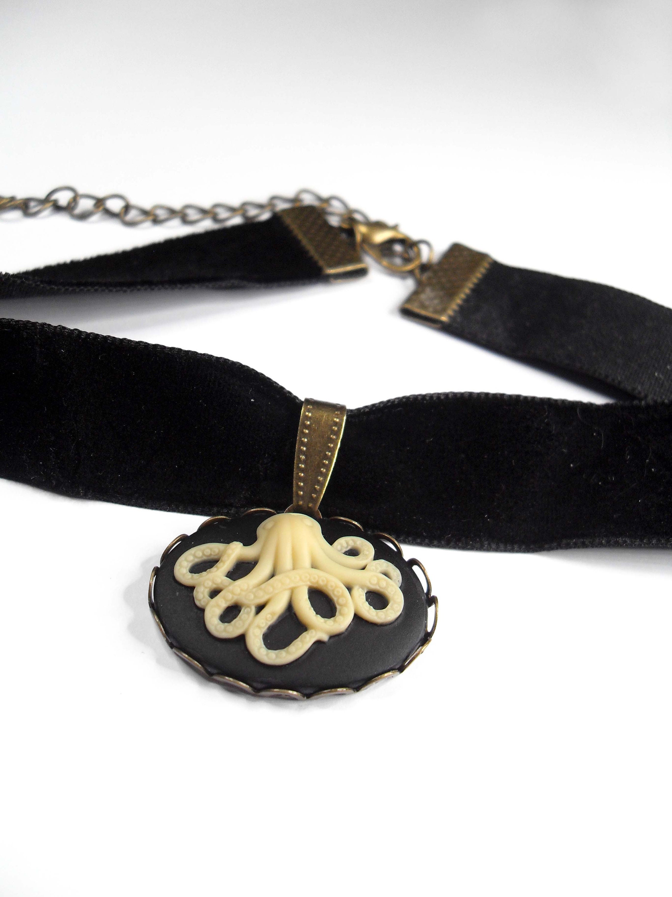 Octopus Kraken Cthulhu Gothic Choker. Tentacle Cameo Velvet | Etsy