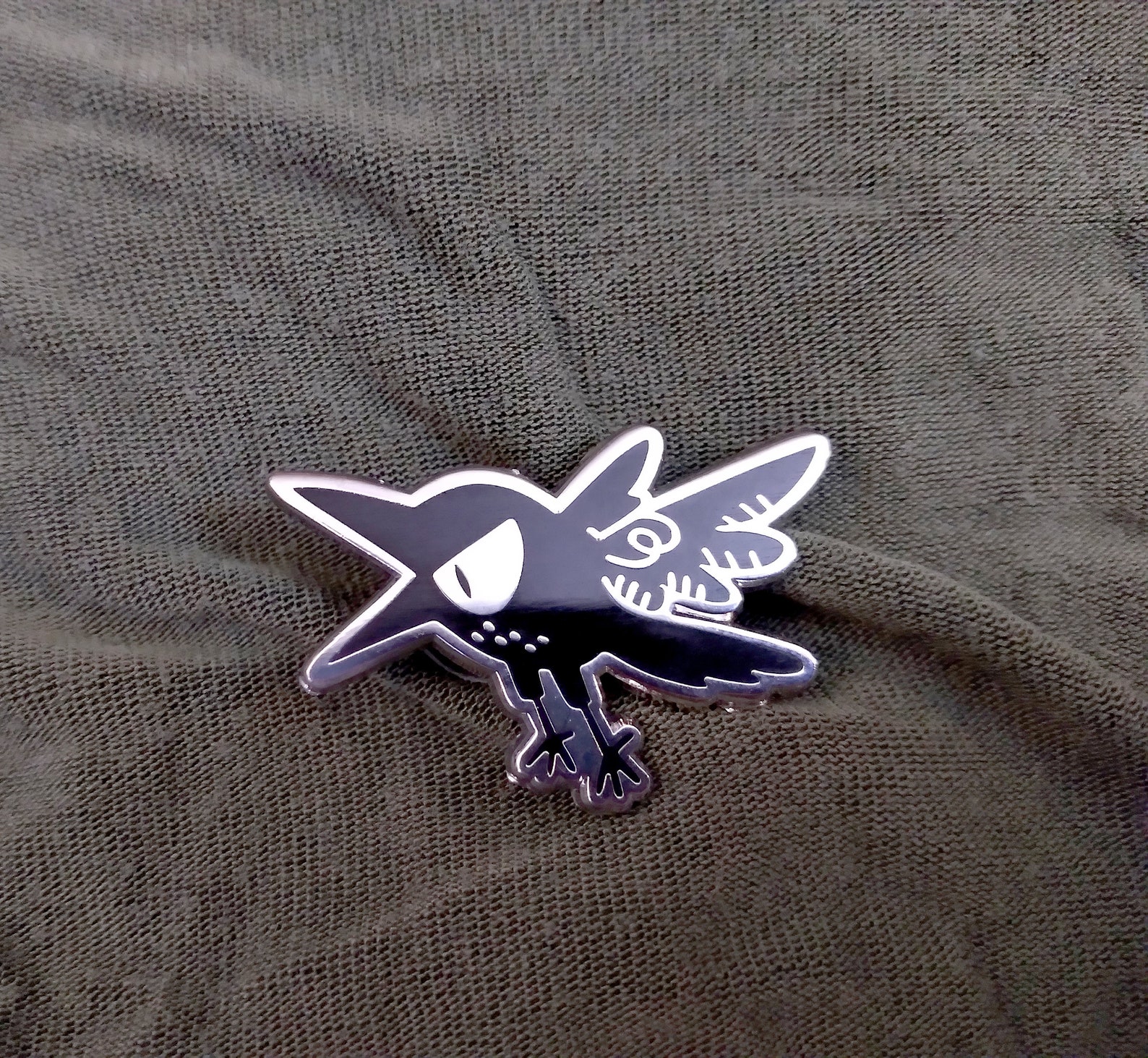 Cawing crow raging raven hard enamel pin | Etsy