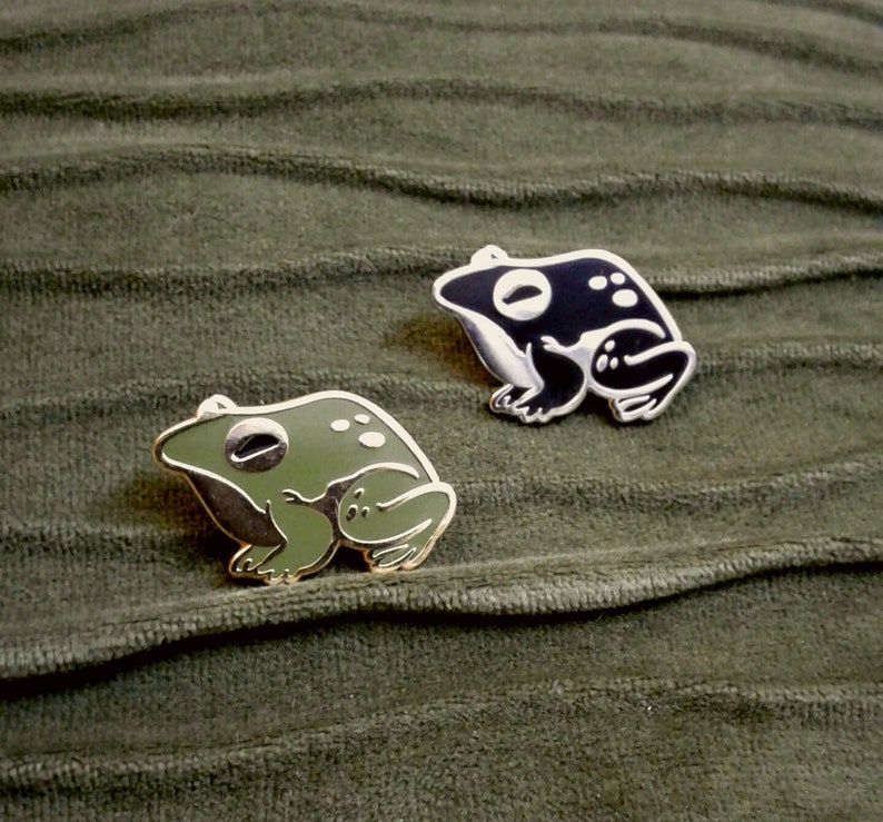 Toadally Cute Witch's Familiar Black Toad Enamel Pin - Etsy Canada