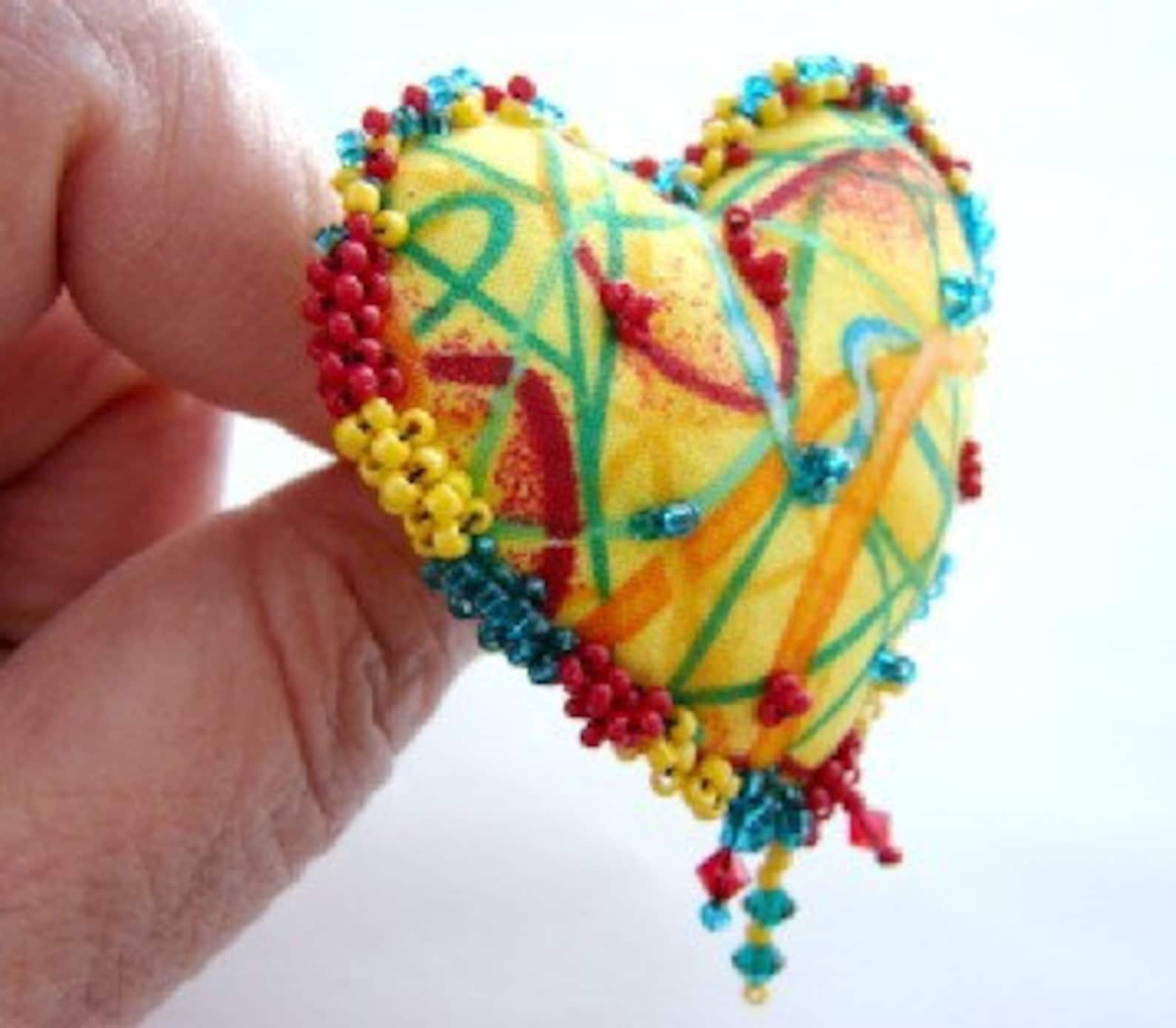 Fiesta Heart Pin Corazón similar hecho a pedido por pedido - Etsy España