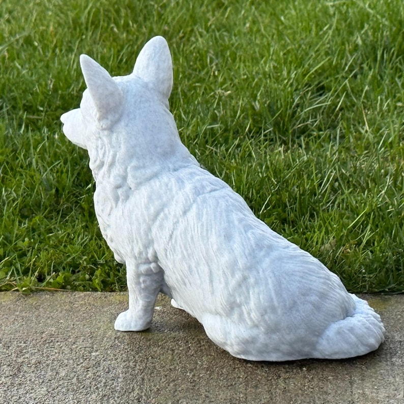 Corgi Garden Statue – Realistic Concrete Welsh Corgi Figurine for ...