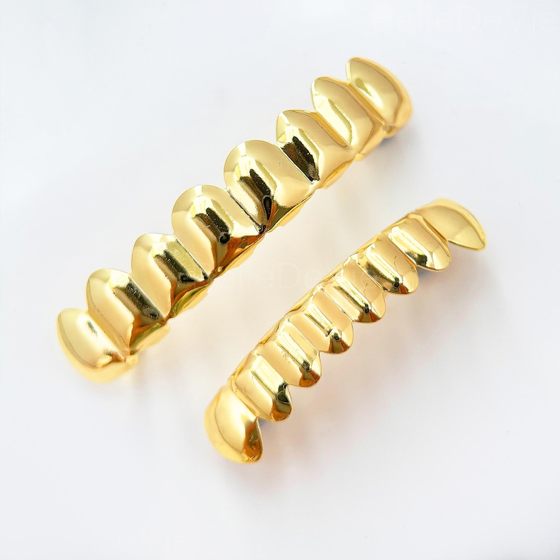 Iced Out Gold Grillz Set, 18K Gold Plated Copper Hip Hop Teeth, 8 Top ...
