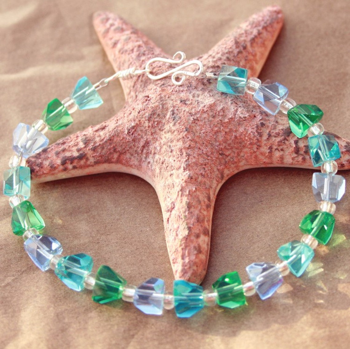 Pulsera playera de plata de cristal verde y azul aqua facetado - Etsy ...