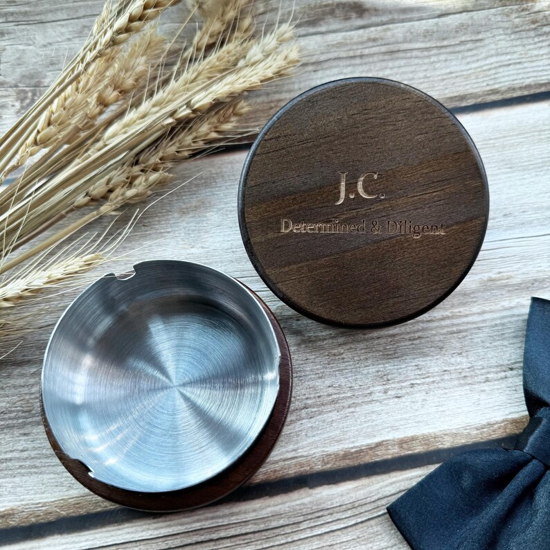 Customized Handmade Wooden Retro Ashtray With Lid, Groomsman Gift ...
