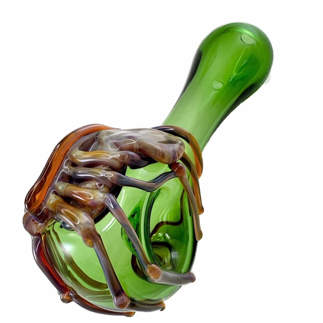 Facehugger Alien Glass Pipe. Thick Hand Blown Emerald Green Spoon With ...