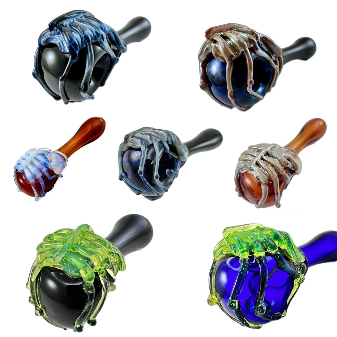 Facehugger Alien Pipe / Glass Spoon Pipe / Alien Movie / Xenomorph ...