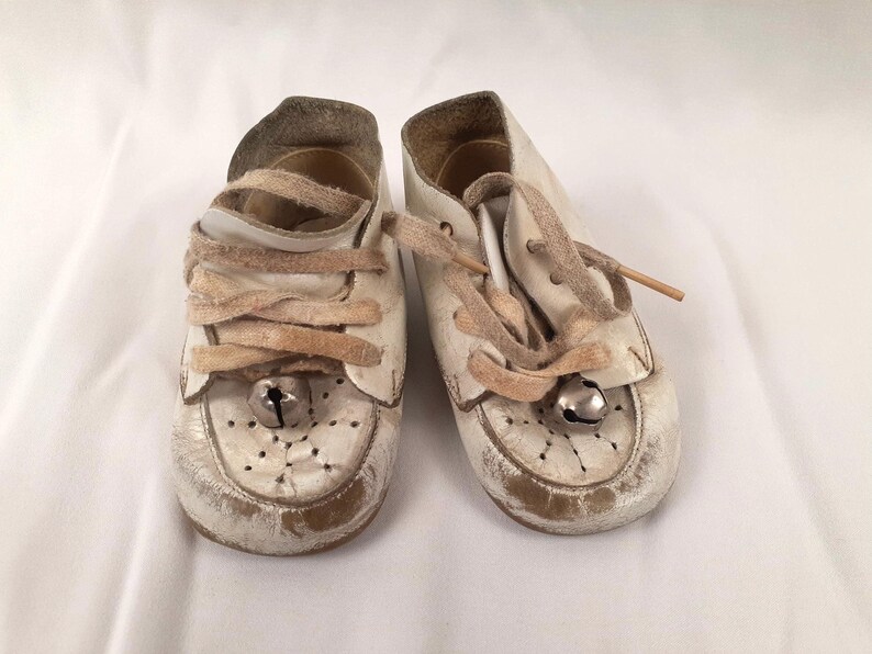 Vintage White Leather Baby Shoes With Bells - Etsy