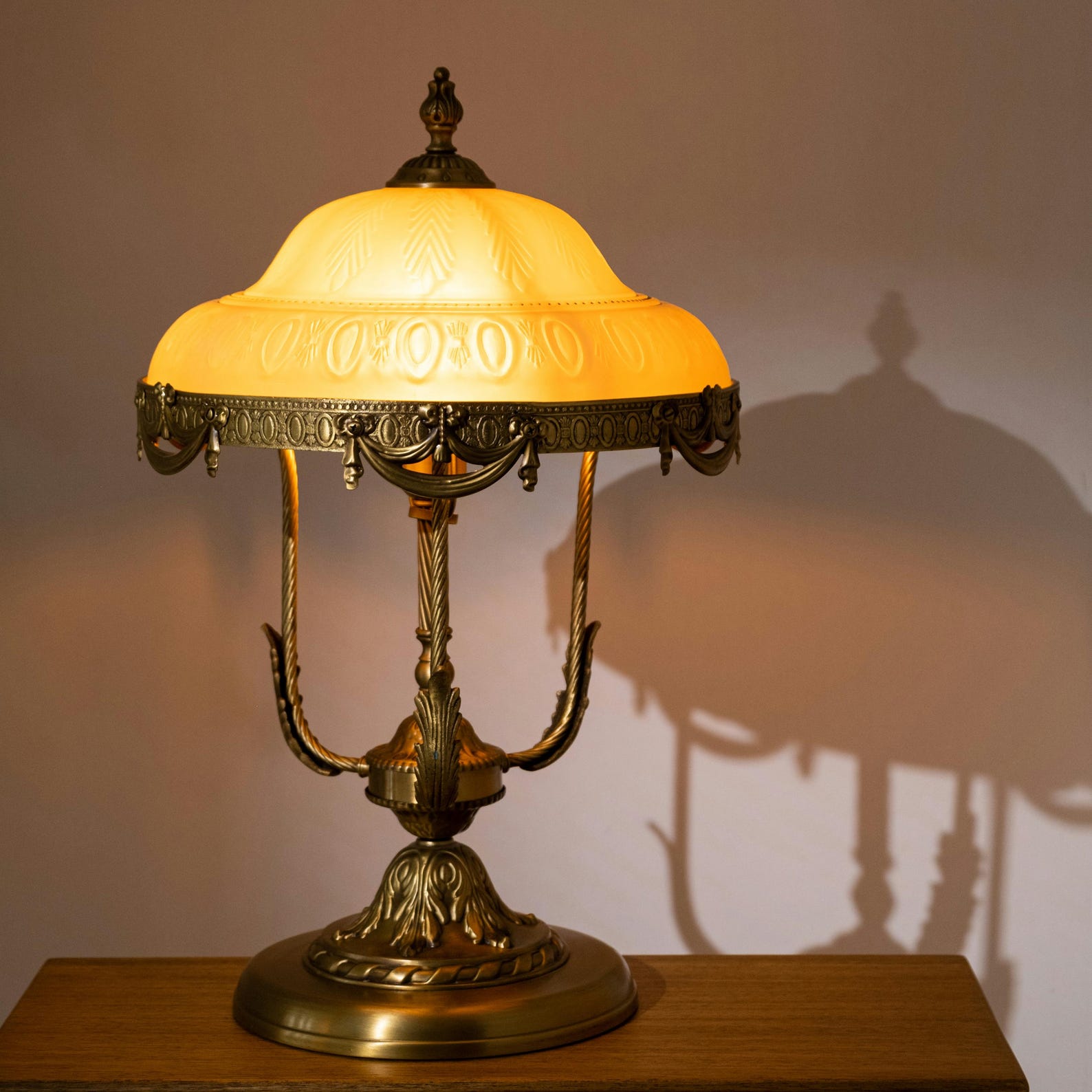 Glass Shade Table Lamp, French Antique Decor Table Lamp, Victorian ...