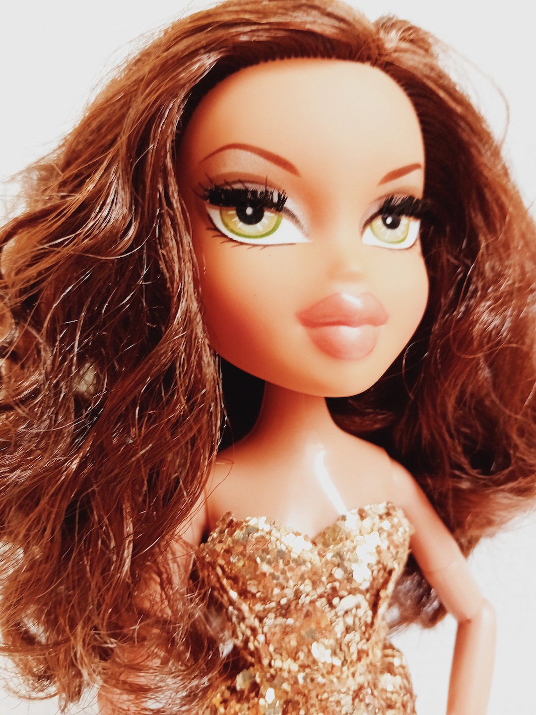 2009 | BRATZ the Movie Yasmin | Gold Glitter Dress | Doll | Pose Like ...
