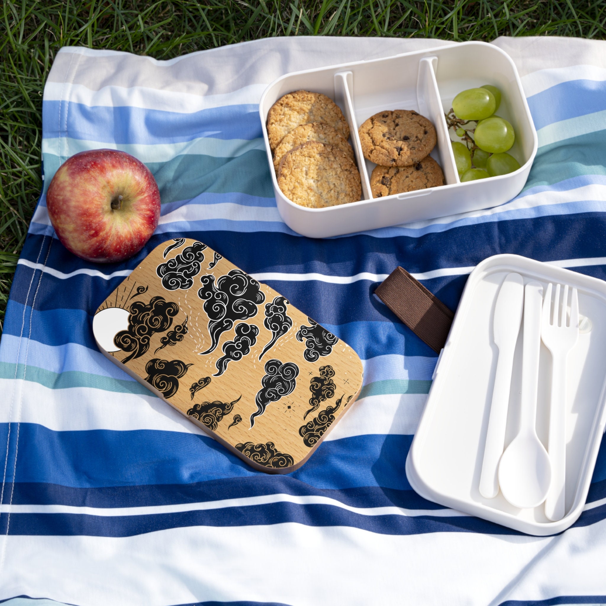 Kawaii Bento Lunch Box Anime Cloud Design, Chinese Traditional Dinner ...