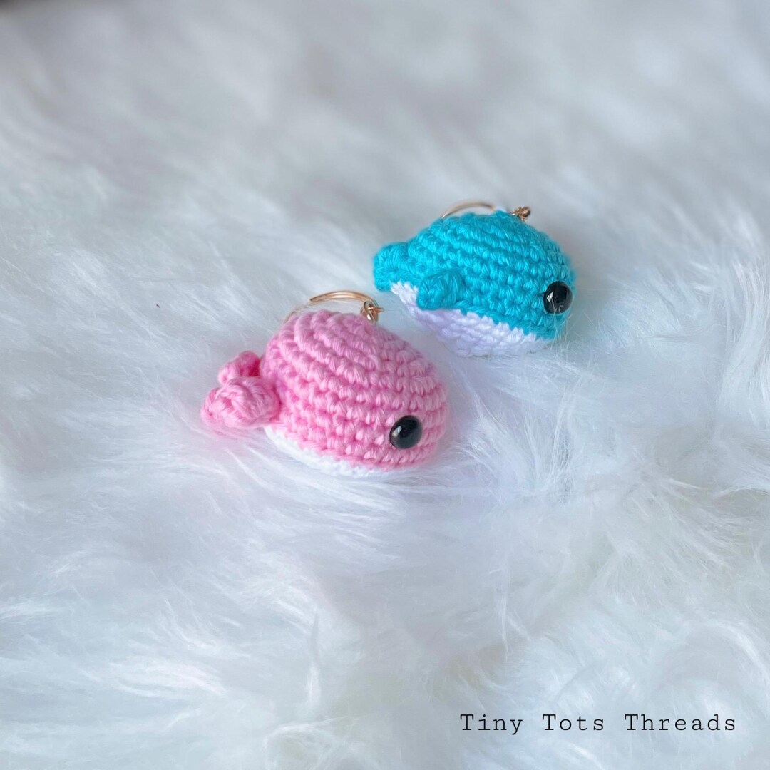 Cute Whale Keychain – Handmade Amigurumi in Pink/blue - Etsy