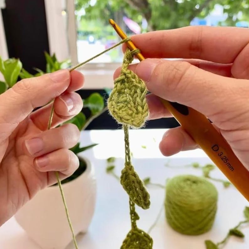 Leaf Garland Crochet Pattern (PDF) – Instant Download | Spring & Autumn ...