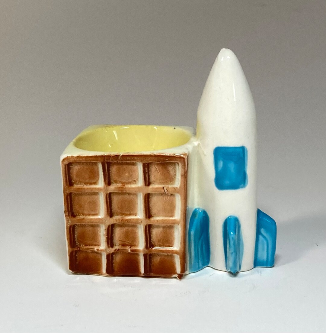 Vintage Rocket Ship Egg Cup, Vintage Porcelain Space Ship - Etsy