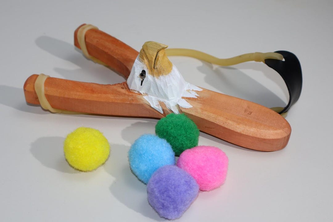 Wooden Animal Slingshot With Felt Ball Ammo,carved Wooden Animal ...