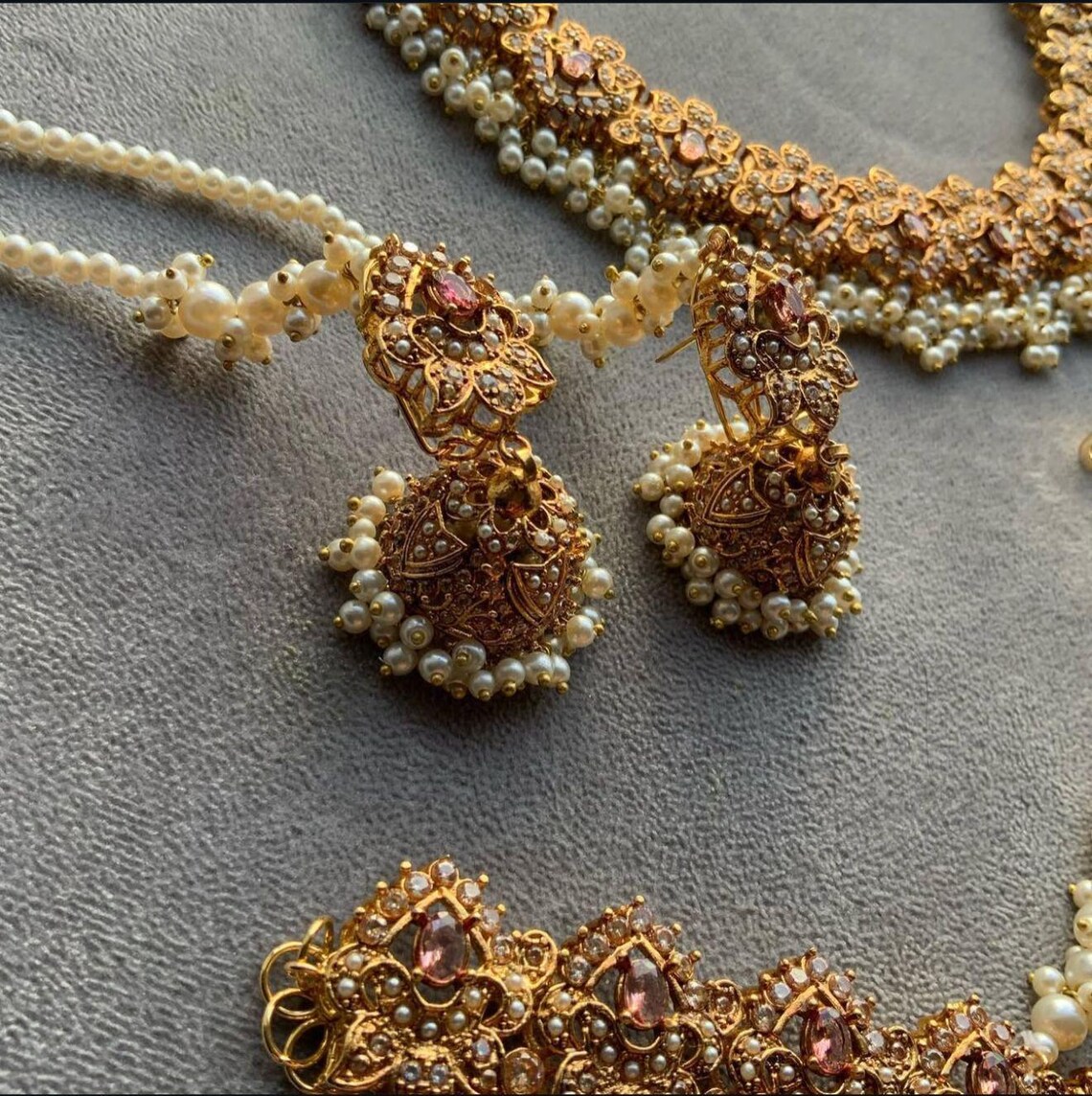 Pakistani Handmade Gold-plated Bridal Necklace With Heavy Jhumky Teeka ...