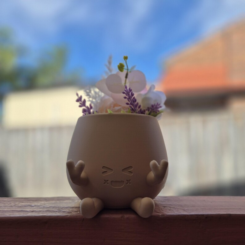 Happy Face Planter Decor, Cute Peace Sign Flower Pot, Unique 3D Printed ...