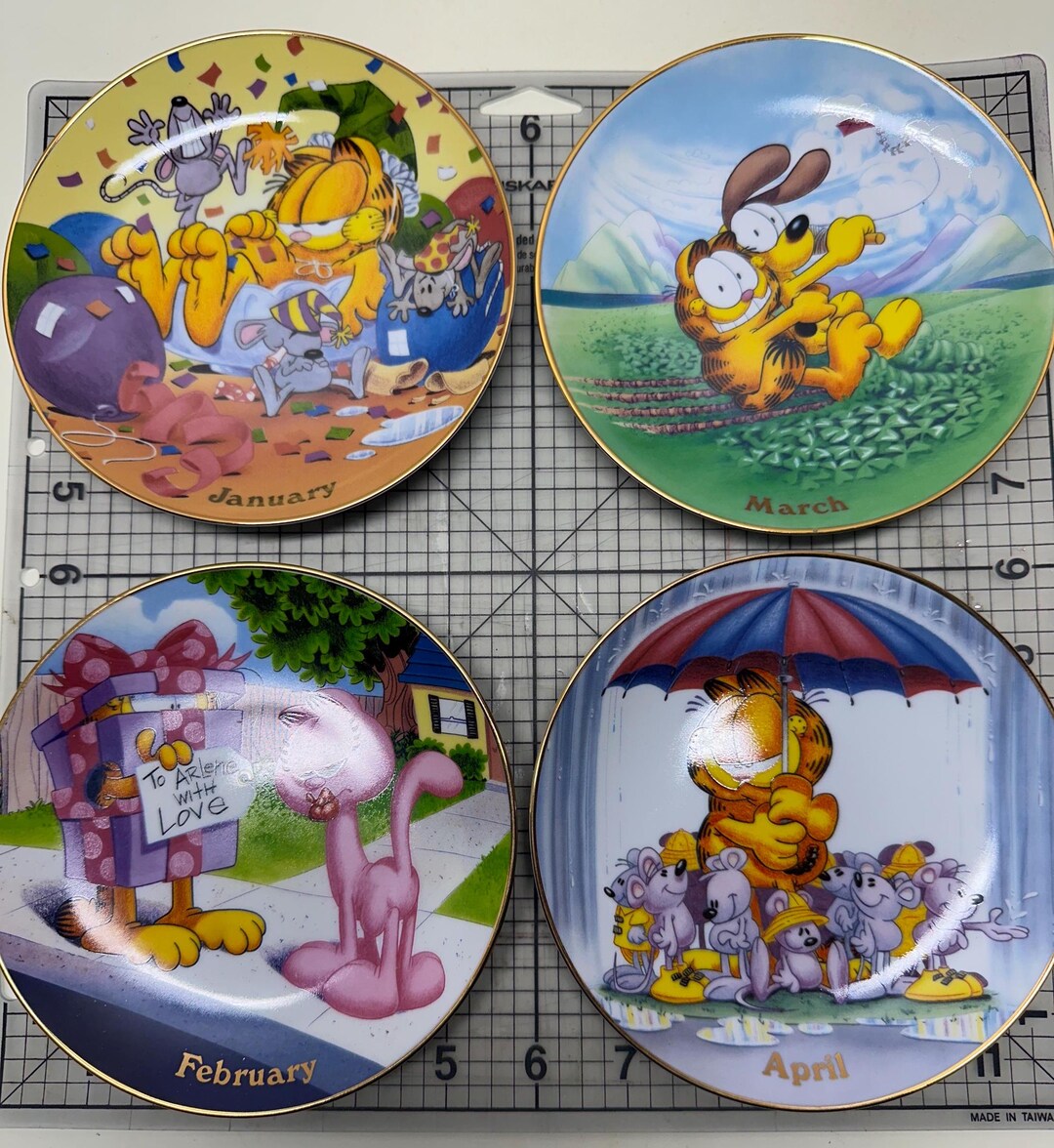 Vintage Set of Garfield Calendar Decorative Plates, Set of 12 - Etsy