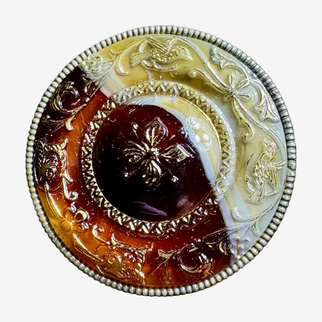 Button Antique Pictorial, Bird Border, Set in Metal, Imitation Tortoise ...