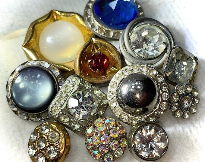 Antique Buttons 36 Pearl Buttons - Etsy