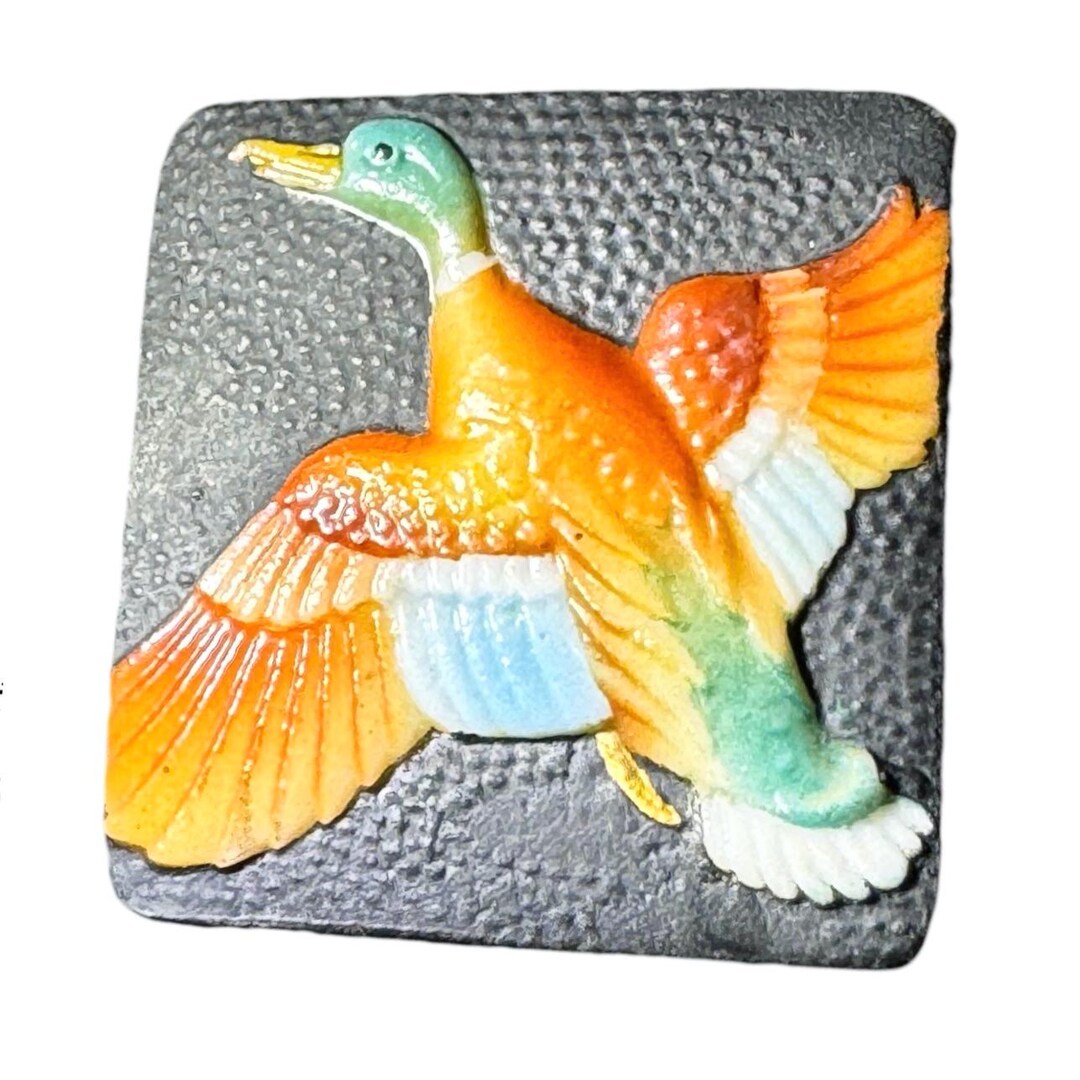 Button Vintage - Arita, Duck, Japan Toshikane Porcelain, Pierced, Back ...