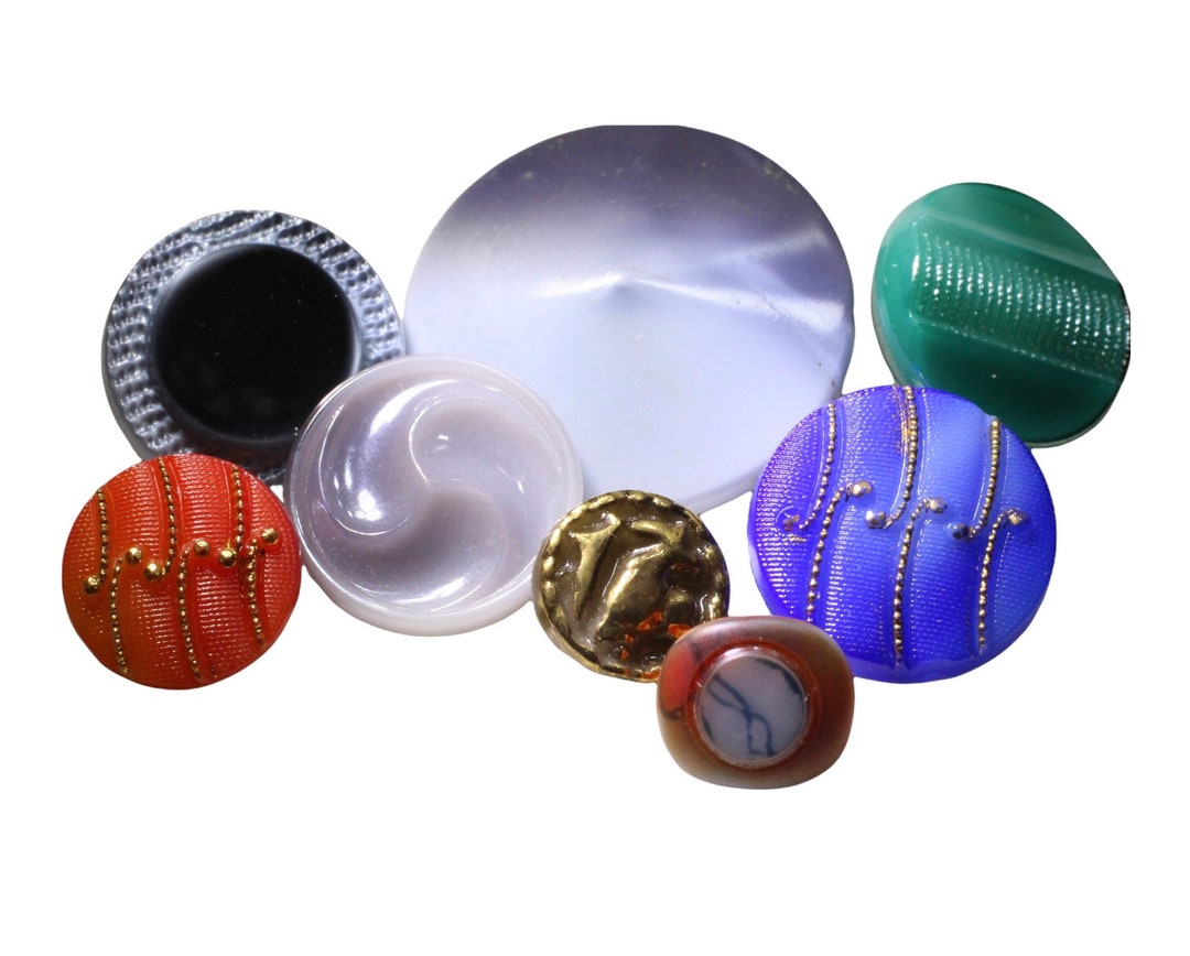 Buttons 8 Vintage Encased Glass Buttons - Etsy